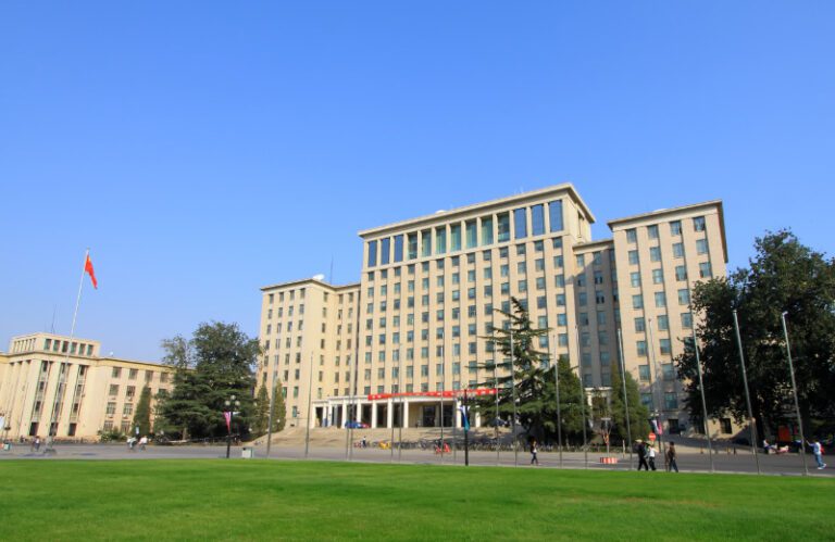 Where Academia Meets Architecture: 15 Gorgeous Campuses Worldwide ...