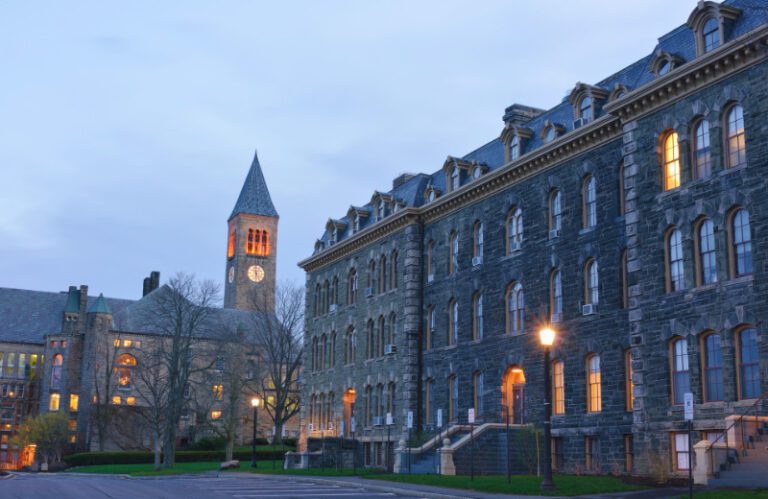 Where Academia Meets Architecture: 15 Gorgeous Campuses Worldwide ...