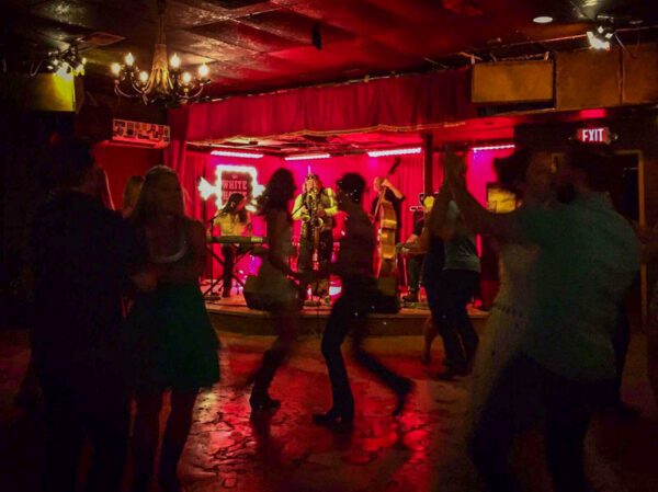 12 AMAZING Things to Do in Austin, TX for Young Adults (Top Attractions ...