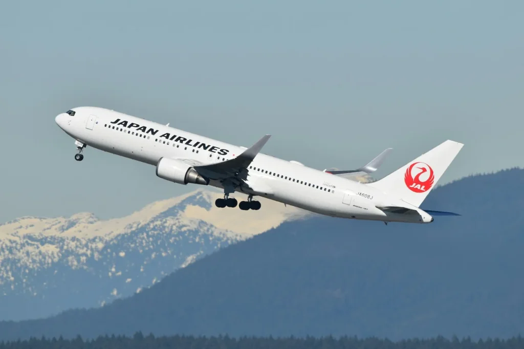 11 Best Airlines to Fly Business Class to Japan (My 2026 Rankings)