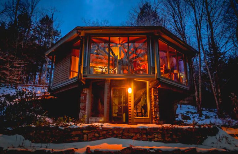 11 BEAUTIFUL Glass House Airbnbs in the USA - Global Viewpoint