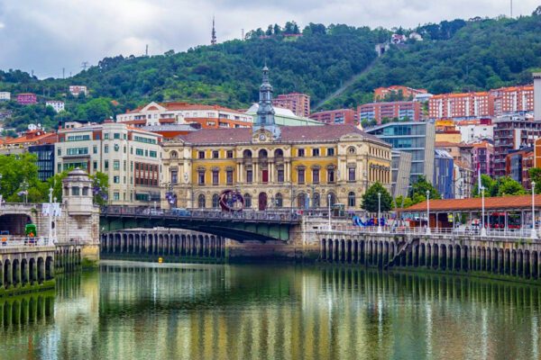 12 Can’t-Miss Things to Do in Bilbao (From Locals’ Favorites to Major ...