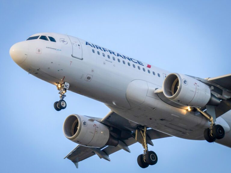 Cheapest Ways to Fly to Paris in 2025 (From a Travel Blogger Who's Done ...
